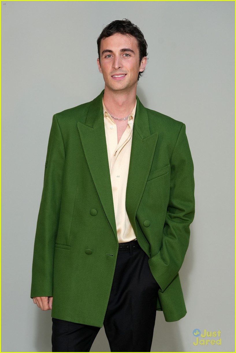 Joe Locke, Manu Rios, Darren Barnet & More Netflix Stars Attend AMI ...