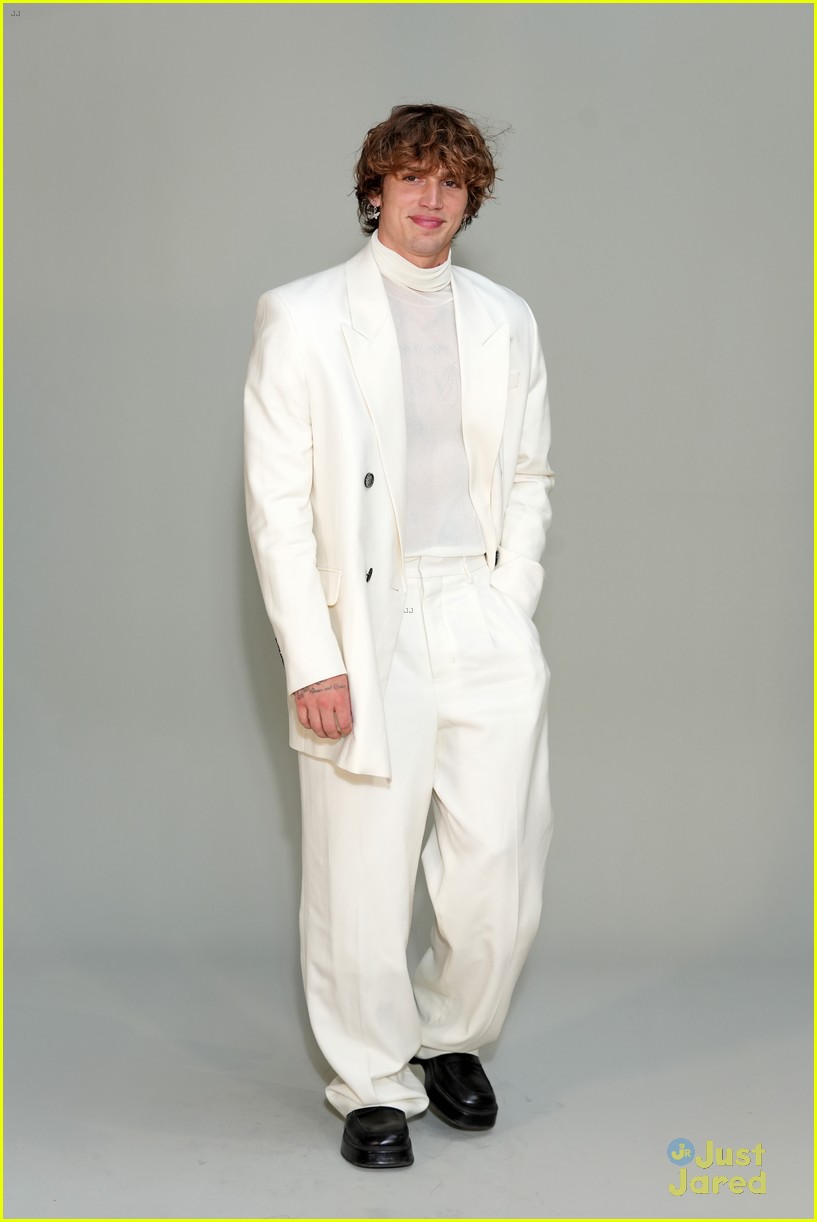 Joe Locke, Manu Rios, Darren Barnet & More Netflix Stars Attend AMI ...