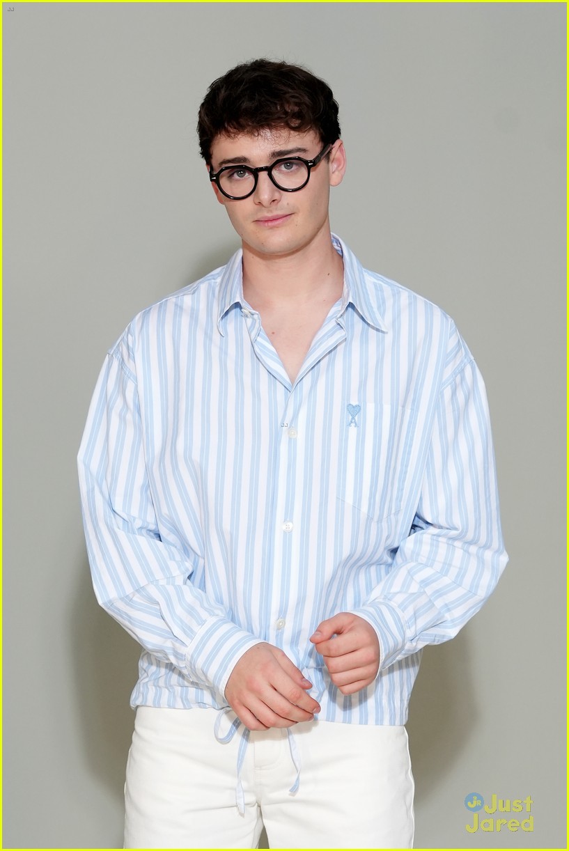 Joe Locke, Manu Rios, Darren Barnet & More Netflix Stars Attend AMI ...