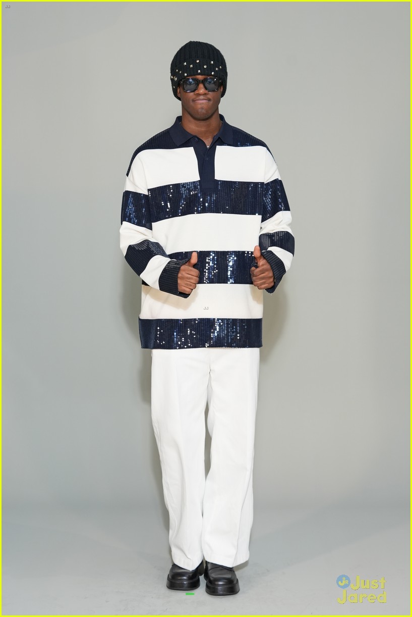 Joe Locke, Manu Rios, Darren Barnet & More Netflix Stars Attend AMI ...