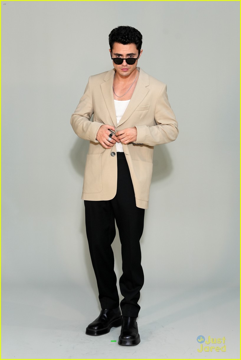 Joe Locke, Manu Rios, Darren Barnet & More Netflix Stars Attend AMI ...