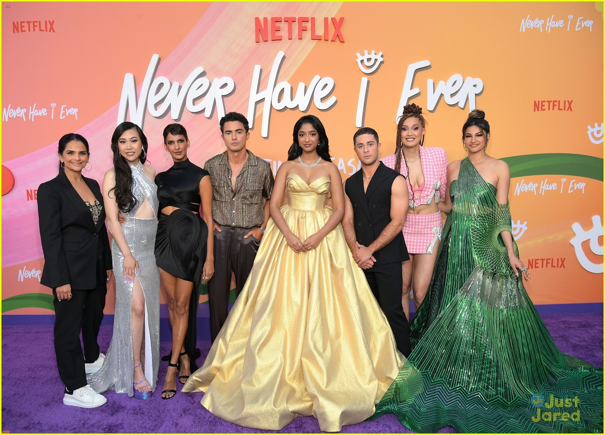 Full Sized Photo of maitreyi ramakrishnan is the golden girl at never have i ever season 4 ...
