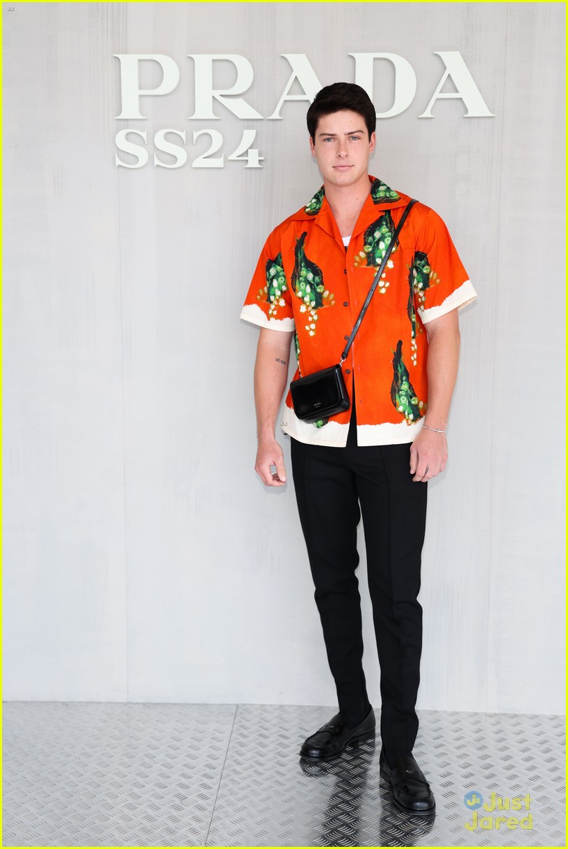 Taylor Zakhar Perez, Troye Sivan & Louis Partridge Sit Front Row at ...