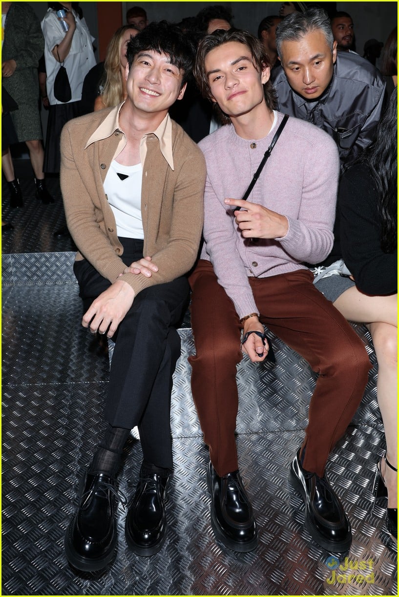 Taylor Zakhar Perez, Troye Sivan & Louis Partridge Sit Front Row at ...