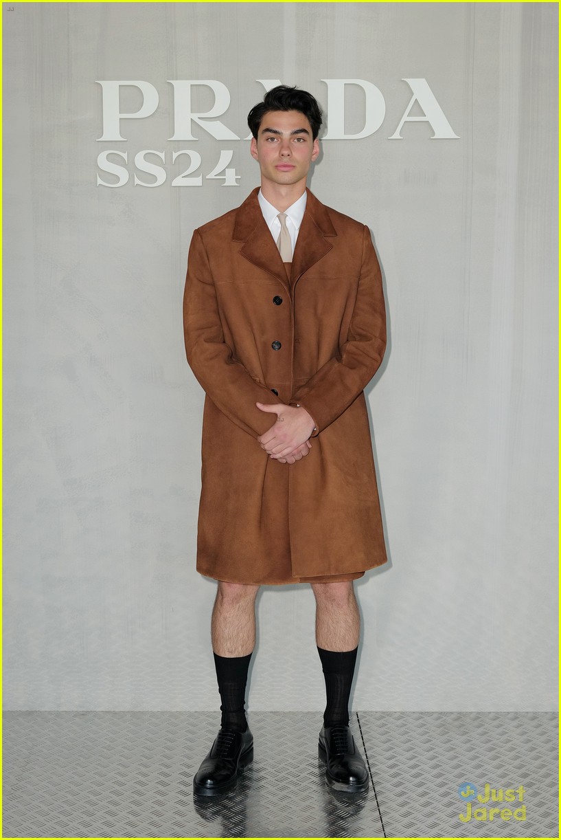 Full Sized Photo of taylor zakhar perez troye sivan louis partridge ...