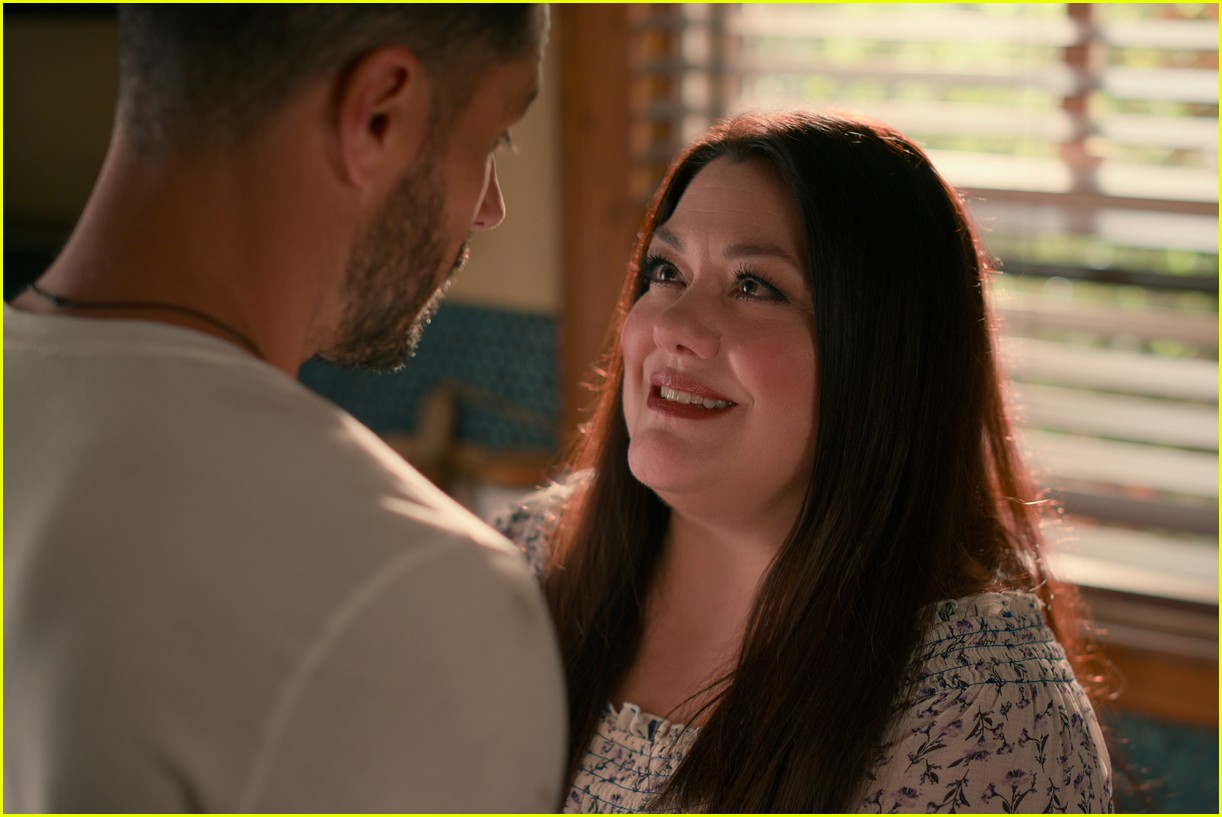 Carson Rowland & Logan Allen Return In First Look at 'Sweet Magnolias ...