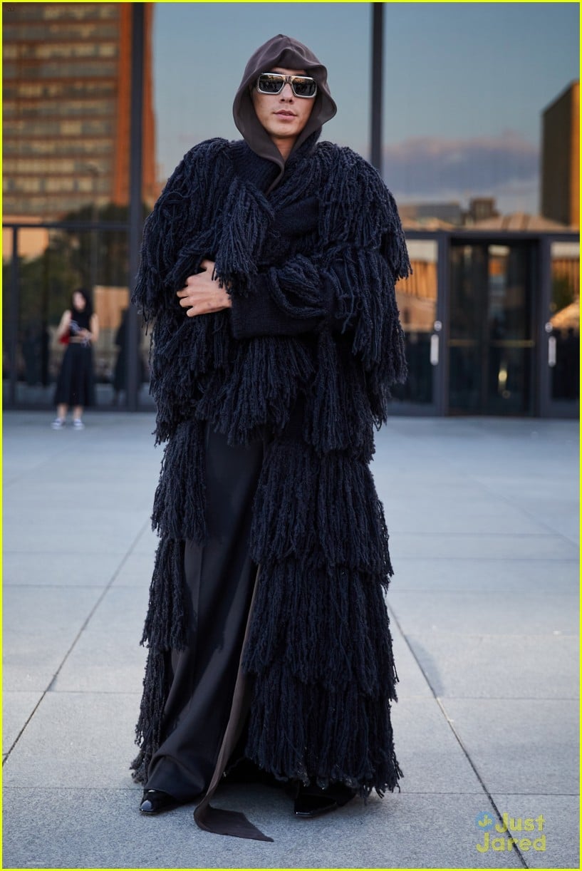 The Little Mermaid's Jessica Alexander, Manu Rios & Jaeden Martell ...