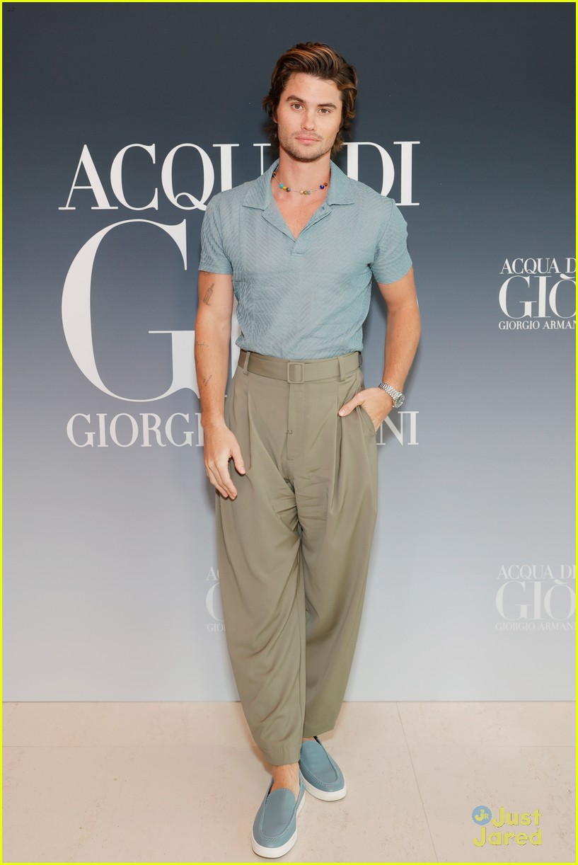 Outer Banks' Chase Stokes & Jonathan Daviss, Michael Evans Behling ...