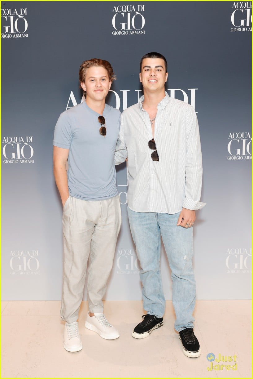 Outer Banks' Chase Stokes & Jonathan Daviss, Michael Evans Behling ...