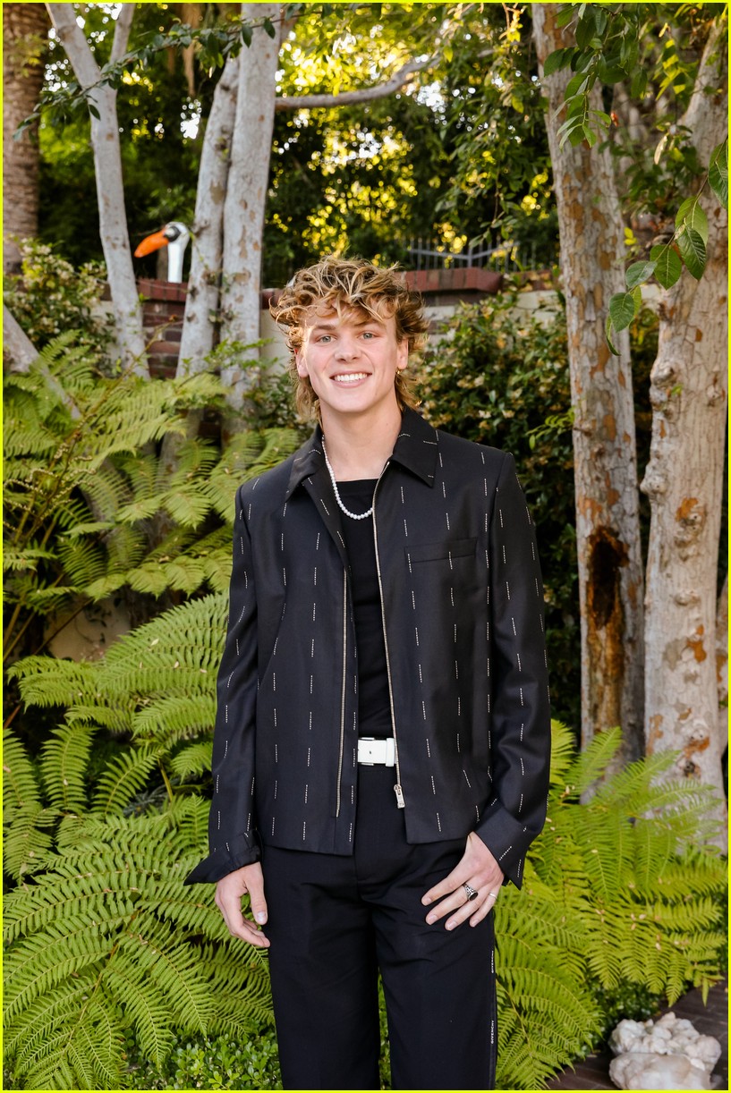 Full Sized Photo of rain spencer jack wright madelaine petsch more ...