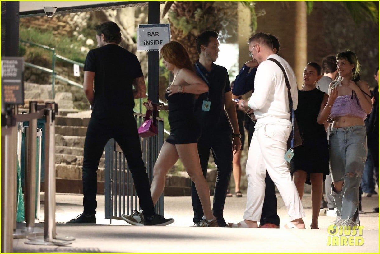 Bella Thorne Enjoys Night Out with Fiance Mark Emms! | Photo 1380780 ...