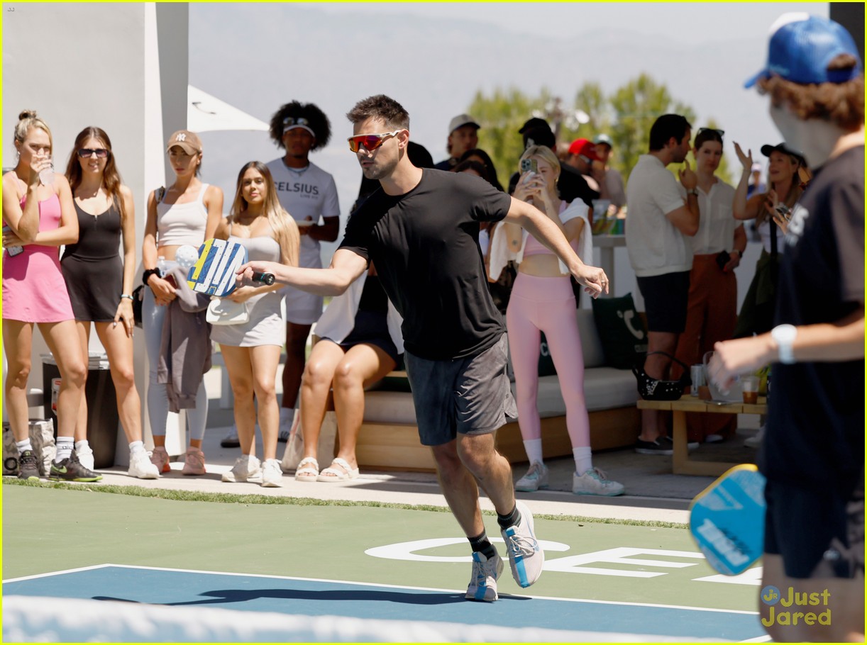 David Dobrik Hosts Pickleball Tournament with Blake Gray, Landon Barker ...