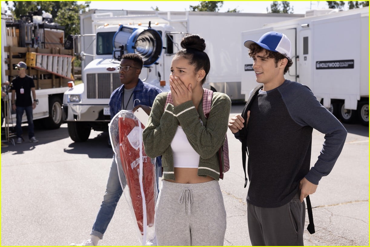 Joshua Bassett & Sofia Wylie Talk Rina in 'HSMTMTS' Season 4, The ...