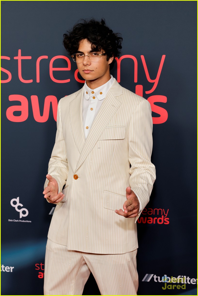 Kai Cenat, Chris Olsen & Dylan Mulvaney Win Big at Streamy Awards 2023 ...