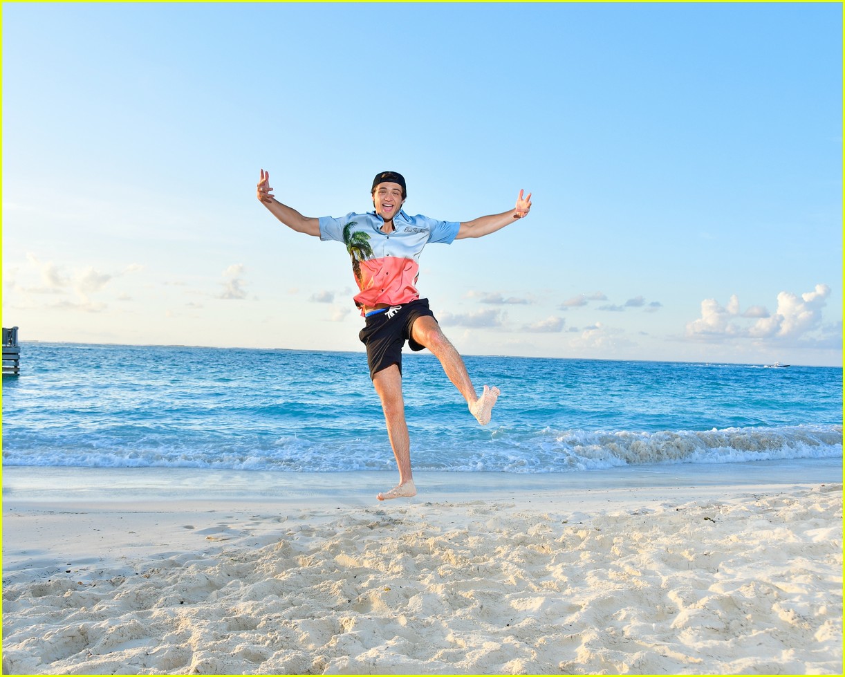 Asher Angel & Girlfriend Caroline Gregory Go on Turks & Caicos Vacation ...