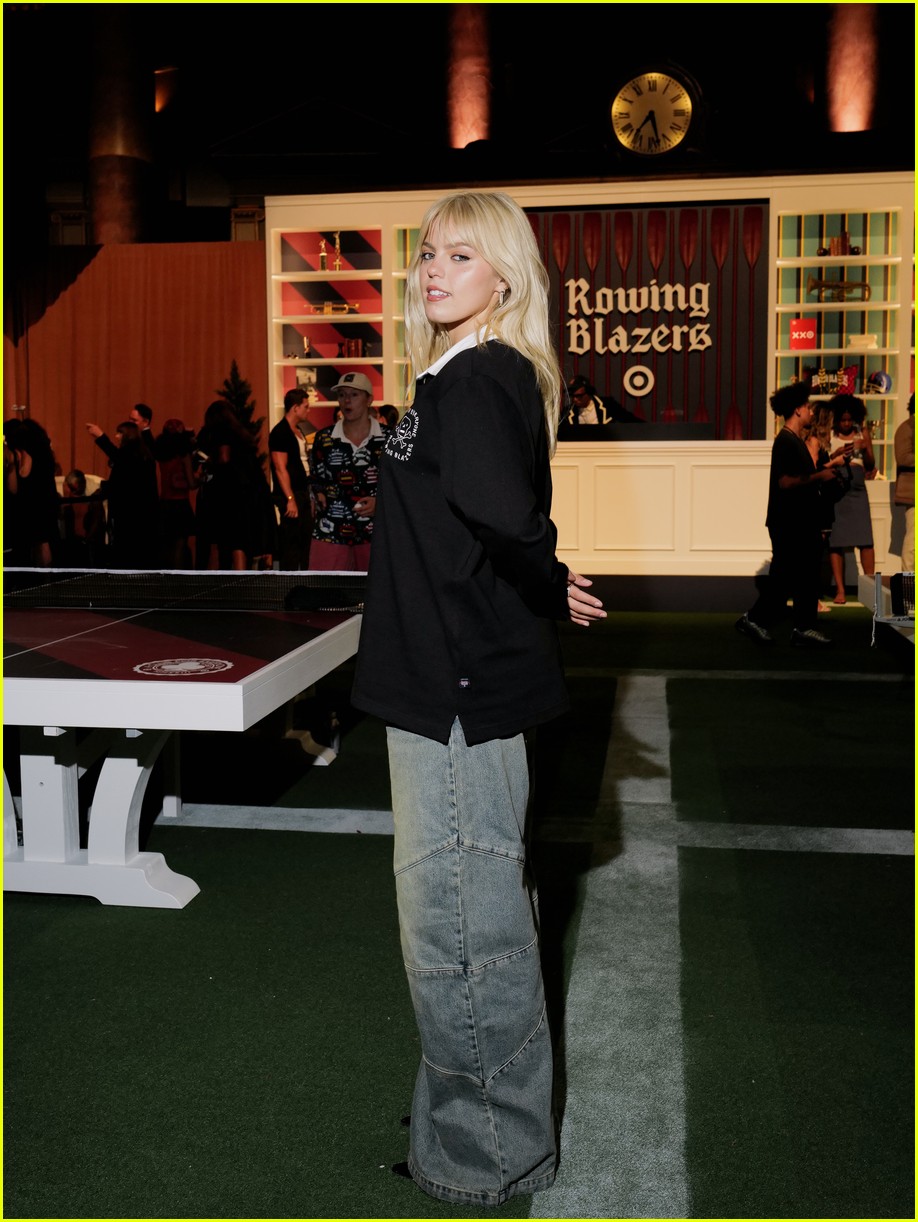 'Mean Girls' Co-Stars Christopher Briney & Renee Rapp Reunite at Rowing ...