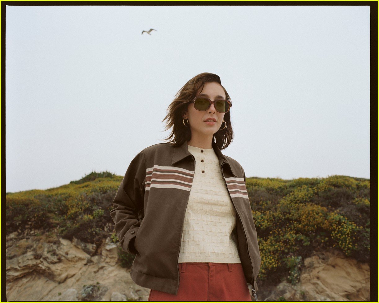 Emma Chamberlain Launches New Collaboration With Levi's Inspired by ...