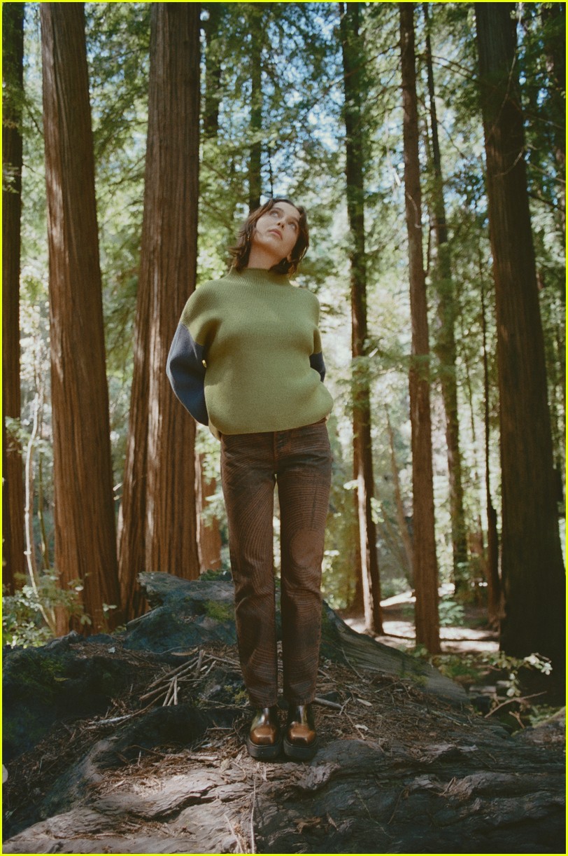 Emma Chamberlain Launches New Collaboration With Levi's Inspired by ...