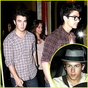 The Jonas Brothers Munch at Osteria Mamma | Danielle Jonas, Joe Jonas ...