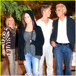 Austin Butler And Alexa Vega