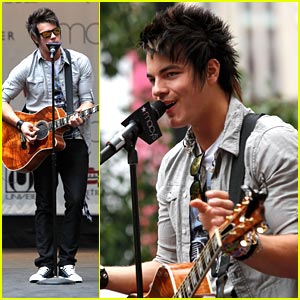 Josh Golden: ‘Here We Go’ Again at Macy’s | Josh Golden | Just Jared Jr.