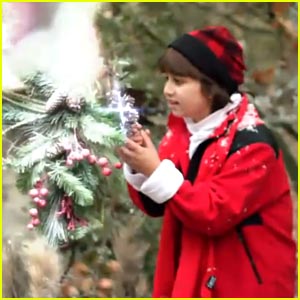 Oliver Richman: ‘One Little Christmas Tree’ Video! | Random | Just ...
