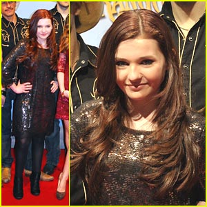 Jake T Austin And Abigail Breslin Kissing Scene