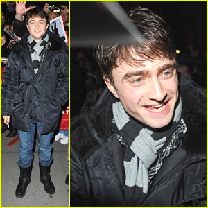 Daniel Radcliffe ‘Succeeds’ with Smiles | Daniel Radcliffe | Just Jared Jr.