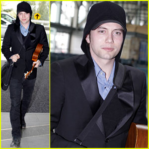 Jackson Rathbone: Jetting Home! | Jackson Rathbone | Just Jared Jr.