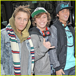 Emblem3: Kisses From Fans! | Drew Chadwick, Emblem3, Keaton Stromberg ...