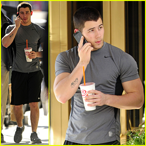 Nick Jonas Shows Off Buff Arms in NYC | Jonas Brothers, Nick Jonas ...
