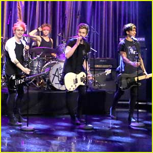 One Direction Invested In 5 Seconds of Summer & It’s Definitely Paying ...