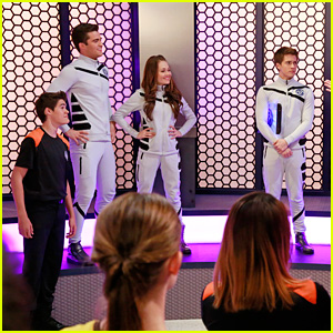 The ‘Lab Rats’ Arrive at Bionic Academy in This Exclusive Clip – Watch ...