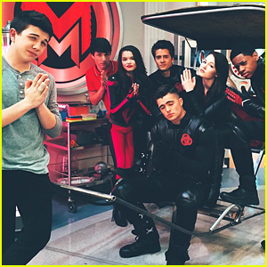 Kelli Berglund & Bradley Steven Perry Tease ‘Lab Rats’ & ‘Mighty Med ...