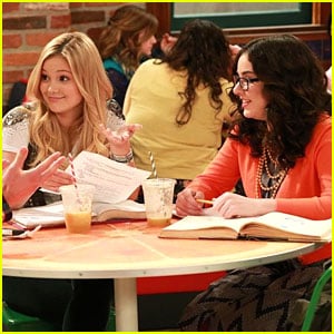 Delia ‘Psychs’ Lindy & Logan Out In New ‘I Didn’t Do It’ Tonight ...