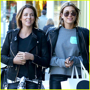 Hailey Baldwin Gets Her Shopping on in Australia | Hailey Baldwin ...