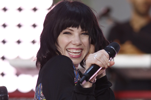 Carly Rae Jepsen Celebrates ‘Emotion’ Album Debut On ‘Today’ – Watch ...