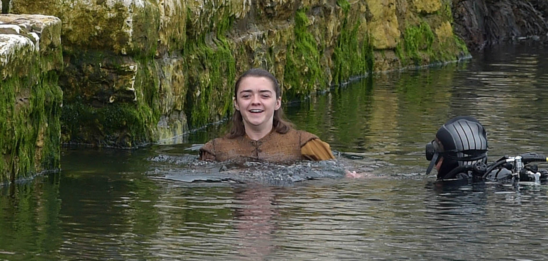 Game of Thrones’ Maisie Williams Films a Scene in the Water! | Game of ...