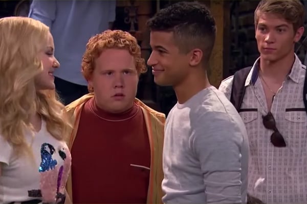 Artie & Holden Battle It Out For Liv’s Voltage Co-Star on ‘Liv and ...