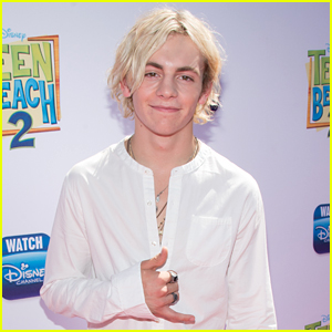 Ross Lynch Is Feeling a Bit Homesick On Tour | Courtney Eaton, R5, Ross ...