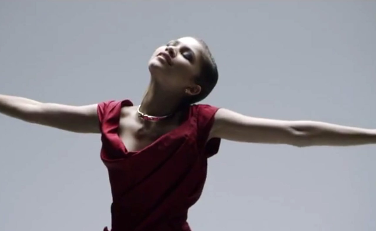 Zendaya Drops New Song ‘Close Up’ In Vivienne Westwood Fashion Film ...