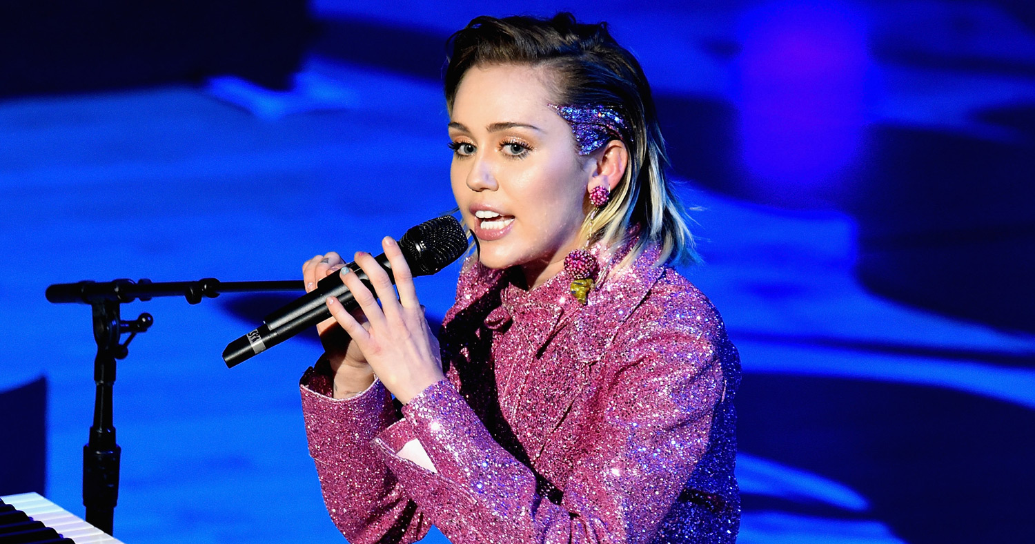 Miley Cyrus Sings ‘One’ with U2 After Her Rainbow Outing! | Hozier ...