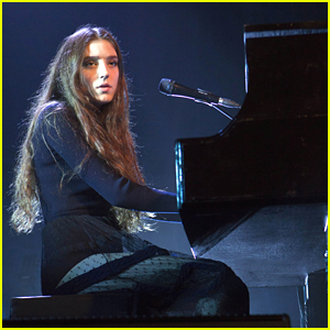 Birdy Sometimes Tires Of Playing ‘Skinny Love’ | Birdy | Just Jared Jr.