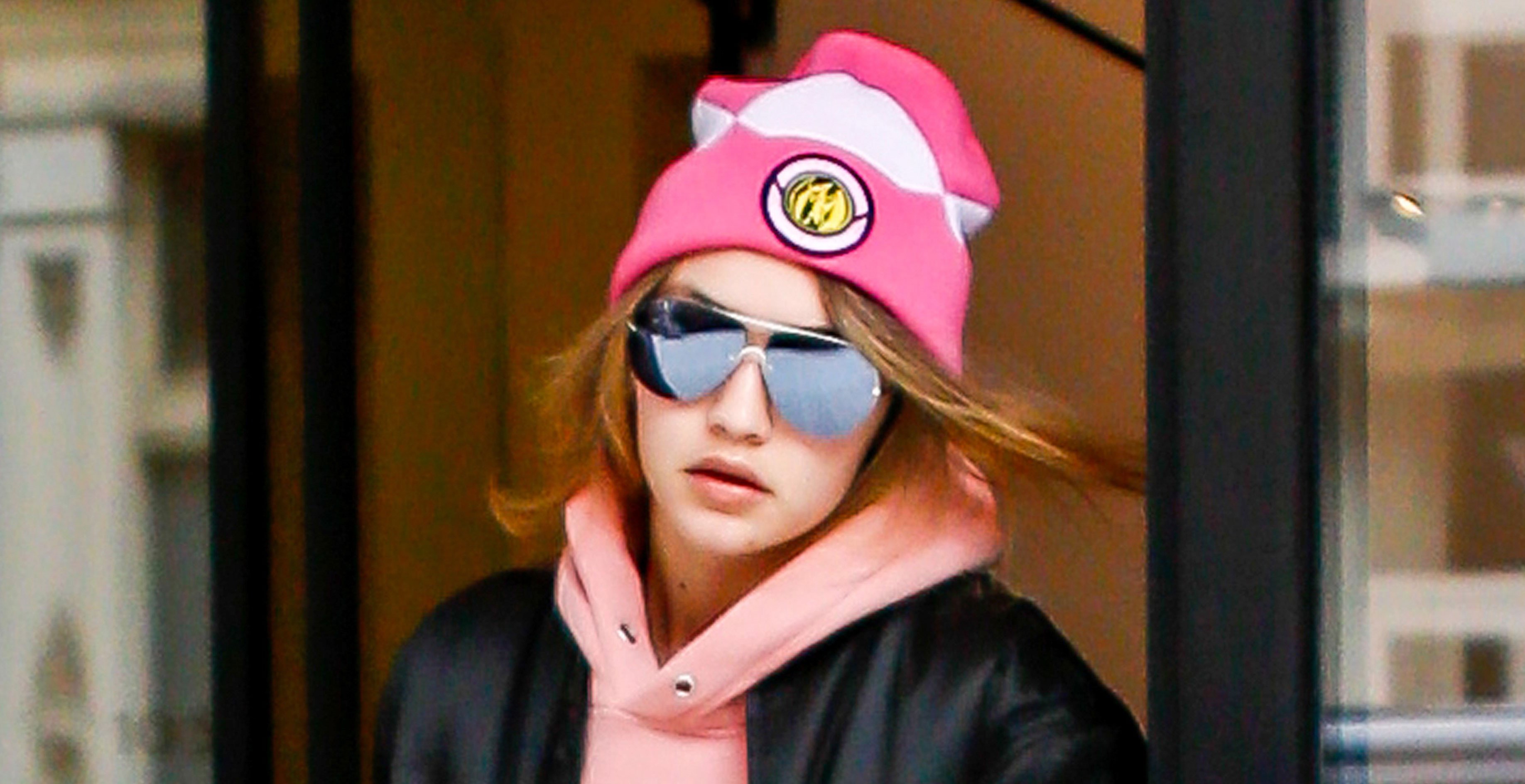 Gigi Hadid Does Her Best to Take Fan Photos | Gigi Hadid | Just Jared Jr.