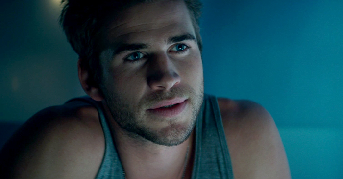 Liam Hemsworth Fights for Earth in New ‘Independence Day’ Trailer ...
