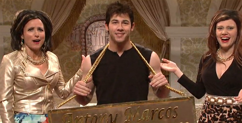 Nick Jonas Wears Some Major Bling in ‘SNL’ Skit | Nick Jonas, Saturday ...