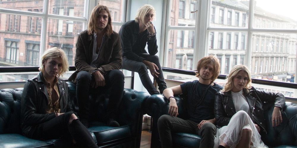 R5 Share ‘Sometime Last Night’ Tour Pics in New Prince Cover Video ...