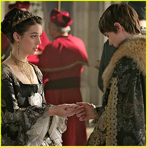 Charles Ascends To The French Throne As ‘Reign’ Returns on The CW ...