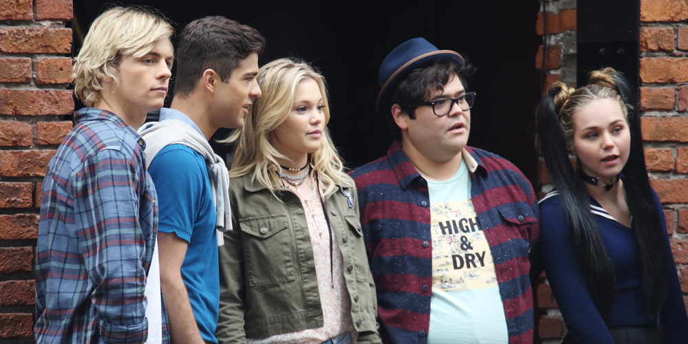 Ross Lynch Fights Markian Tarasiuk on ‘Status Update’ Movie Set | Brec ...