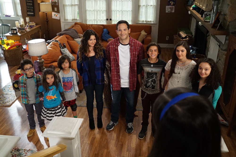 Stuck In The Middle’s Season Finale Airs Tonight! | Stuck In The Middle ...